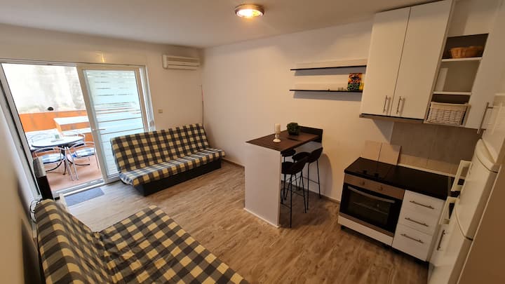 Studio 4 - Promajna