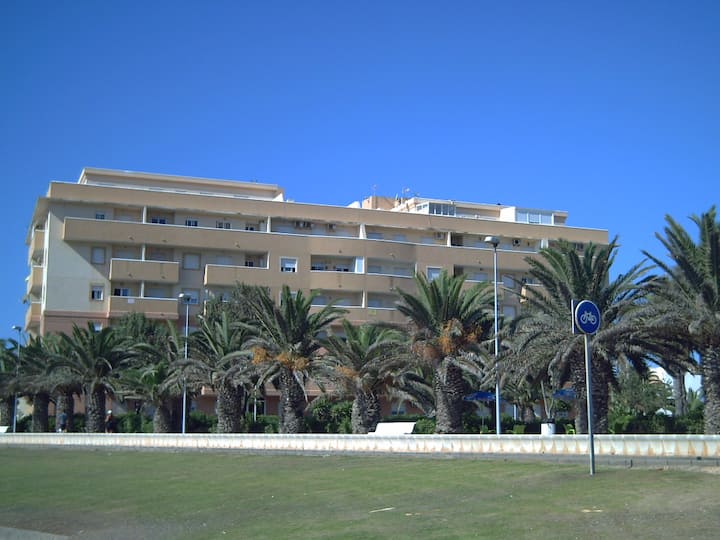 Primera Linea De Playa - Roquetas de Mar