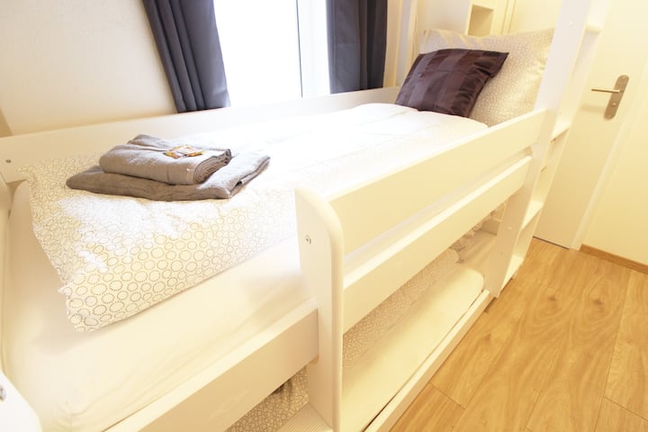 Central-fast Wi-fi-bunk Beds - Ulm