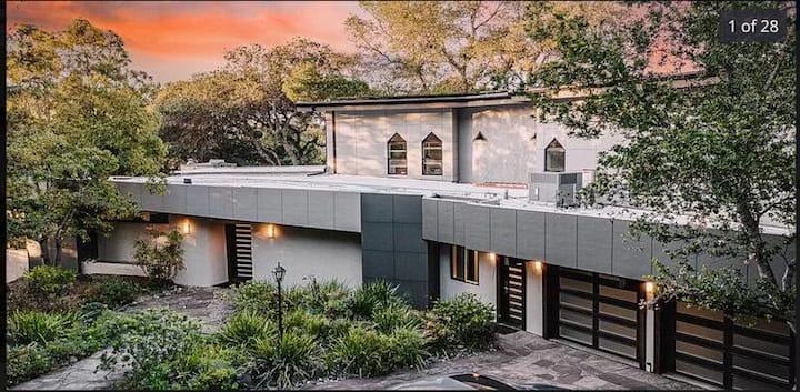 Modern Luxury Estate With Views - Mountain View, CA