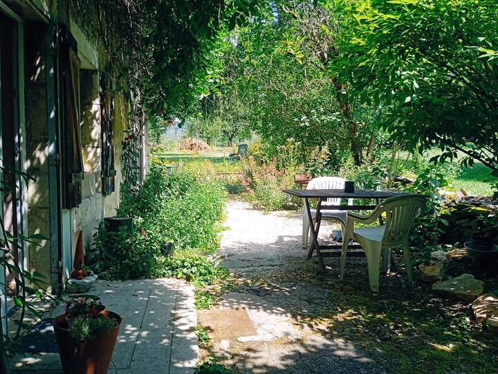 Agréable Gîte Proche Rivière - Arc-et-Senans