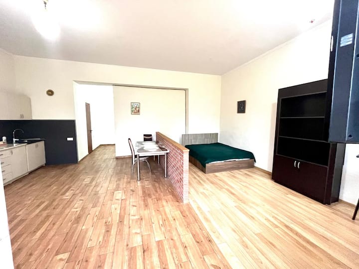 ქირავდება კერძო სახლი - Tbilisi