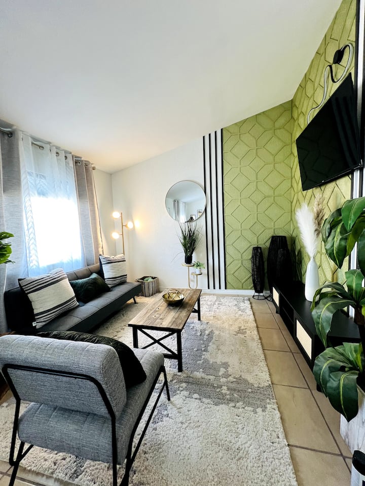 Mtn View | Pet Friendly | Wifi | Near Airport/base - North Hills - El Paso