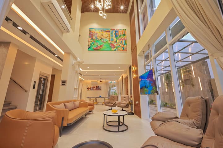 Tara Amodaa Luxury Villa W/ Pool & Outdoor Theatre - India