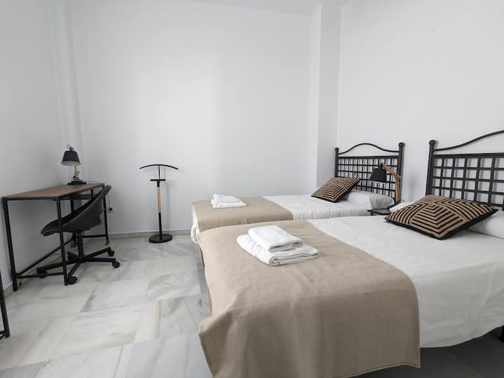 Tranquilo, Nuevo Y Céntrico. - Seville