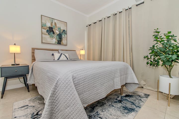 Urban Oasis W/pool New Kingston! - Kingston