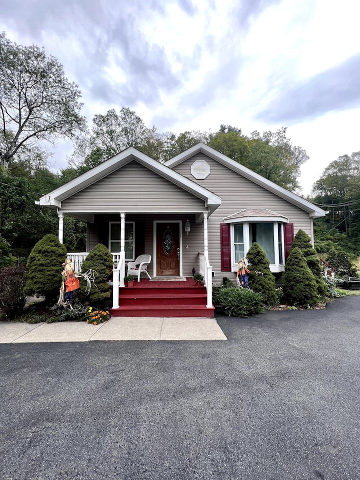 Lake George Living.walking Distance To The Village - Lake George, NY