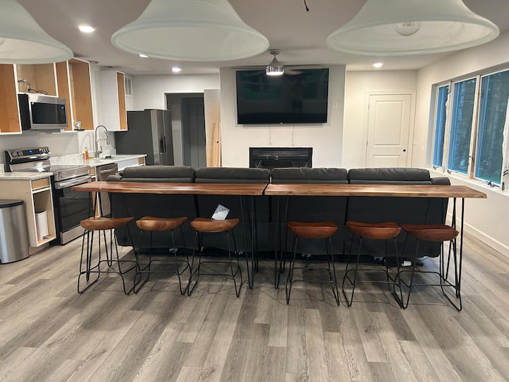 Non-smoking Lakefront Apartment - Lake James, NC