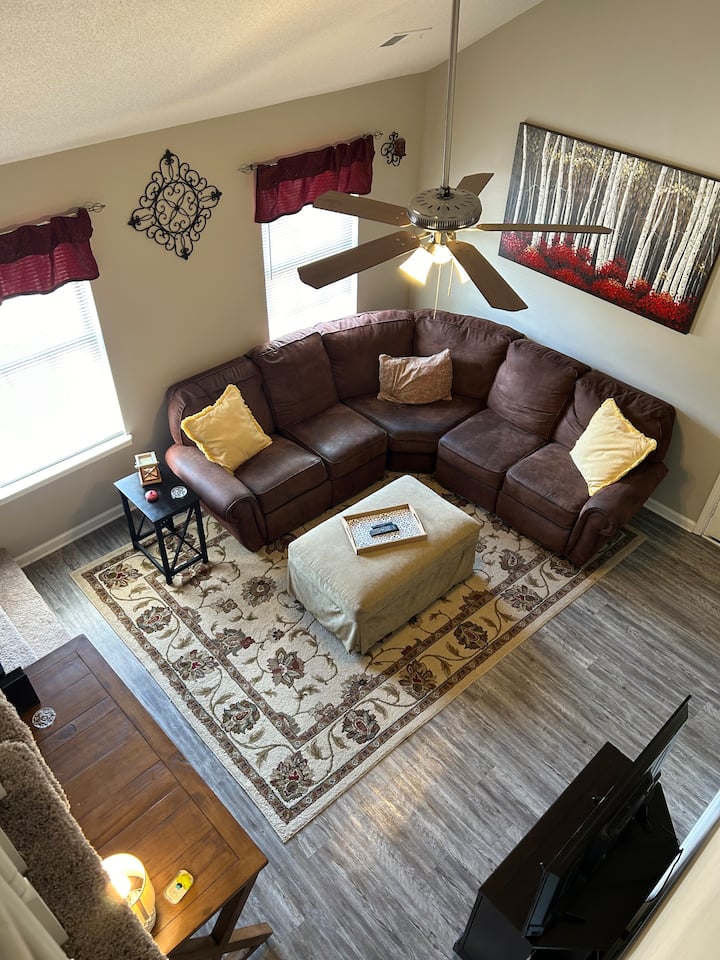 Cozy Townhome W/ Yard 5min From I85 & I26 - Spartanburg, SC