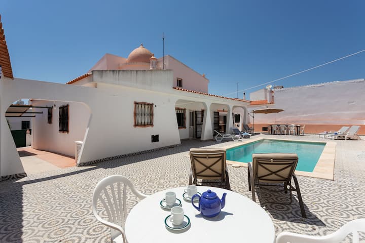 Villa Dos Artistas - Piscine Privée - Proche Plage - Armação de Pêra