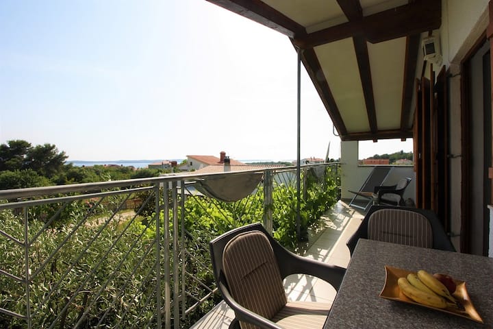 Summer Breeze With Sea View - Peroj