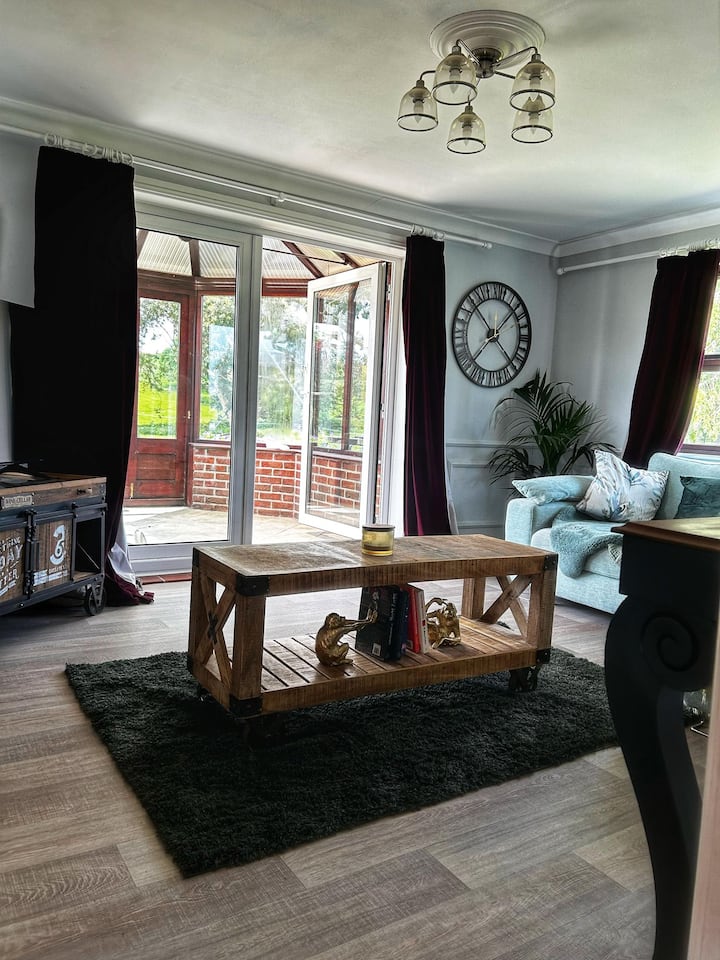 The Garden Rooms At Woody's - Abergele
