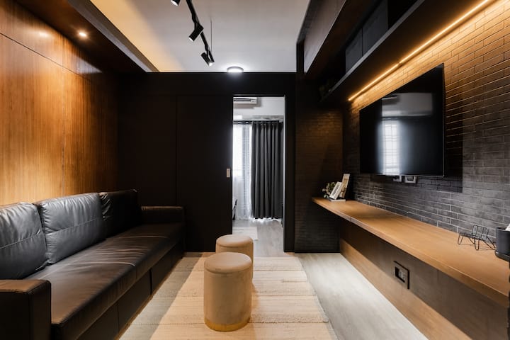 Modern Makati Staycation: Comfort & City Views - Makati City