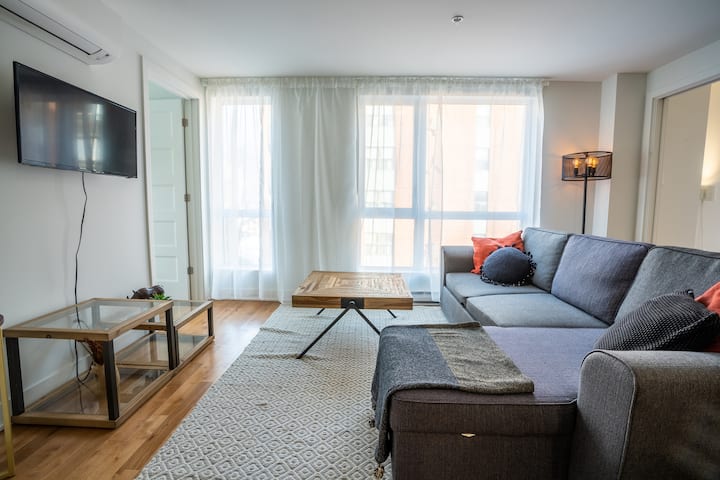 Contemporary 2br Montreal Loft | Walk-to-old Port - Montreal