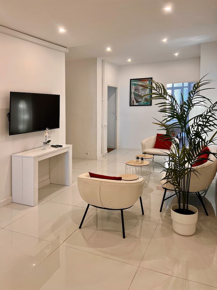 Vaste Chambre 20 M², Carré D'or - Nizza