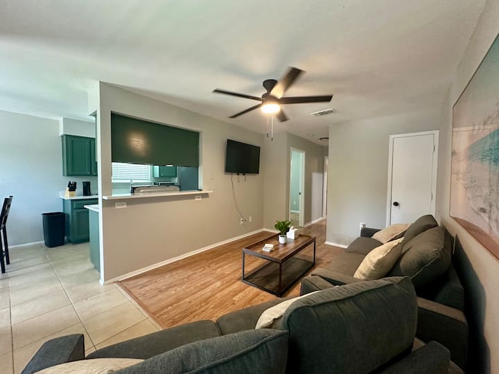 Well Located Arlington Apt*at&t - Conquistador, Arlington