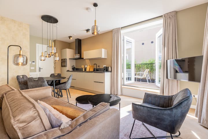 Brandnew Amazing 4-persons Apt + Terrace + Parking - Weesp