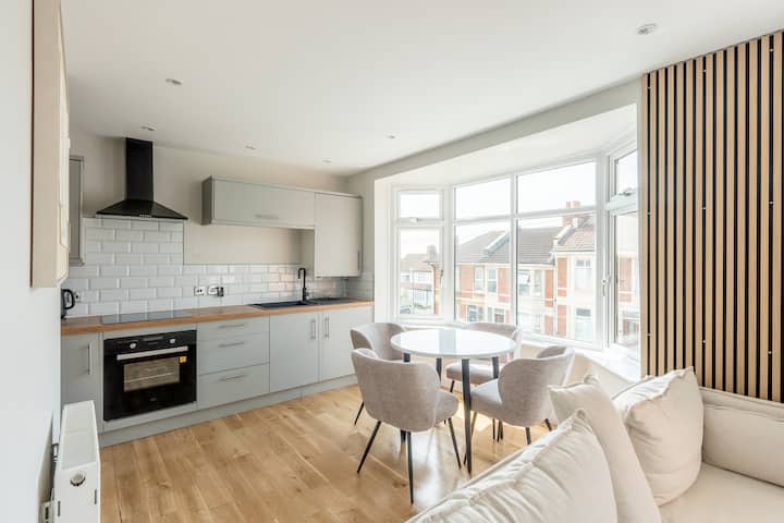 Luxurious 2-bed Flat - Bristol