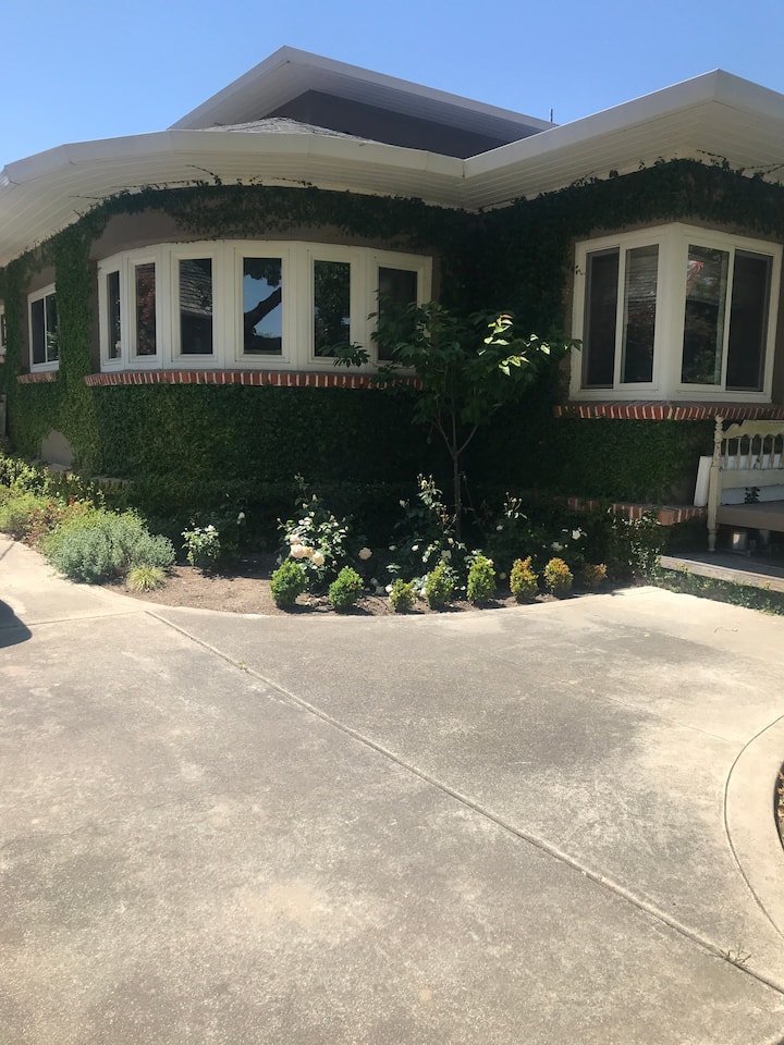 Charming Bungalow In Livermore - Livermore, CA