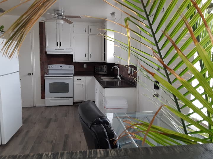 50% Off Midland Casita W/weekly Cleanings Option! - Midland, TX