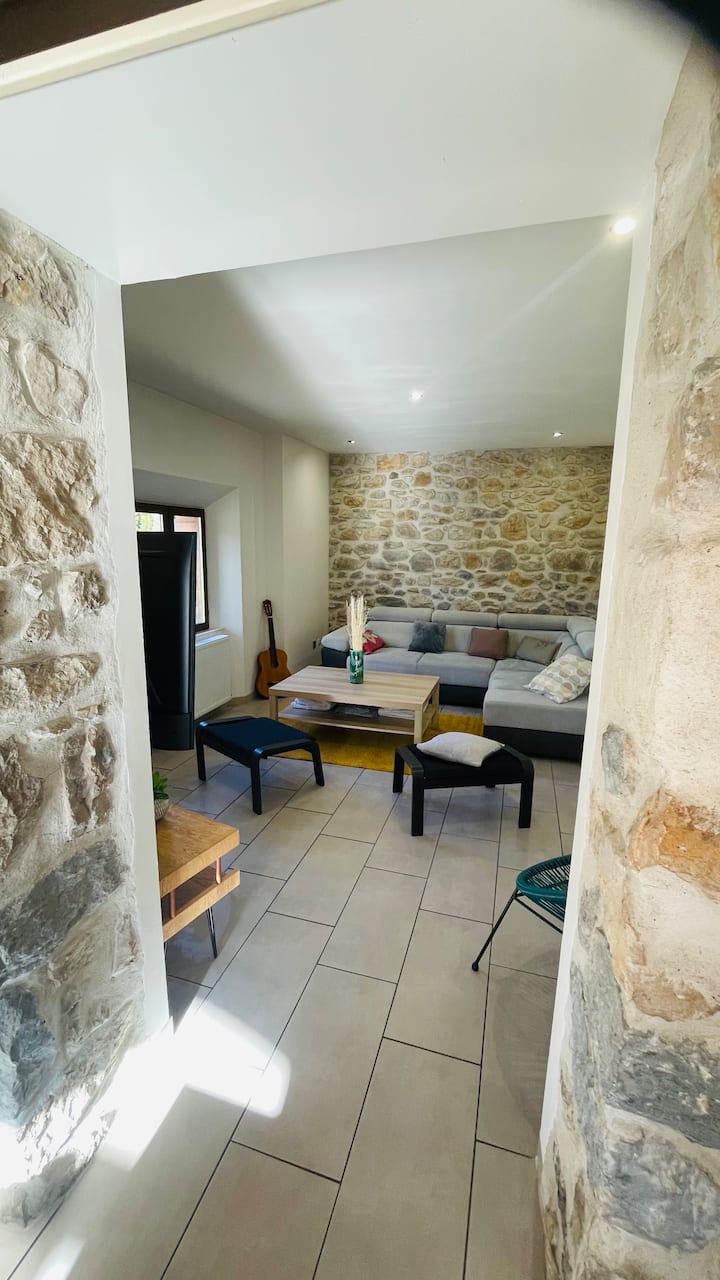 Maison9/10pers+jacuzzi(sup) 15 Min Grenoble/voiron - Rhône-Alpes