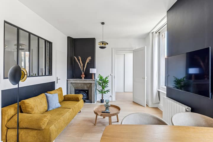 Appartement Lumineux - 2 Mn Métro Oullins Centre - Oullins