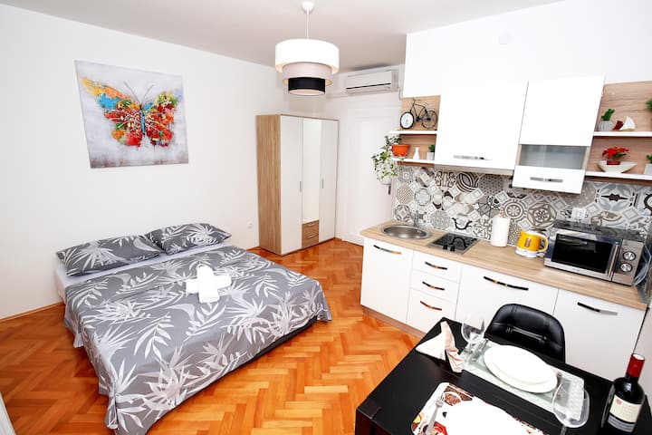 Apartman Noah In Old Town - Zadar