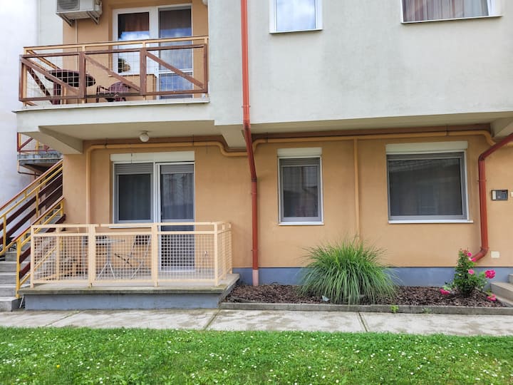 Fölszinti 4 Fős Apartman - Hajdúszoboszló
