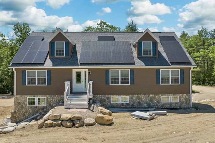 Brand New Large Nh Country Home - Ossipee, NH