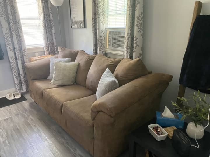 Riverfront 
2-bedroom Cottage - Bedford, PA