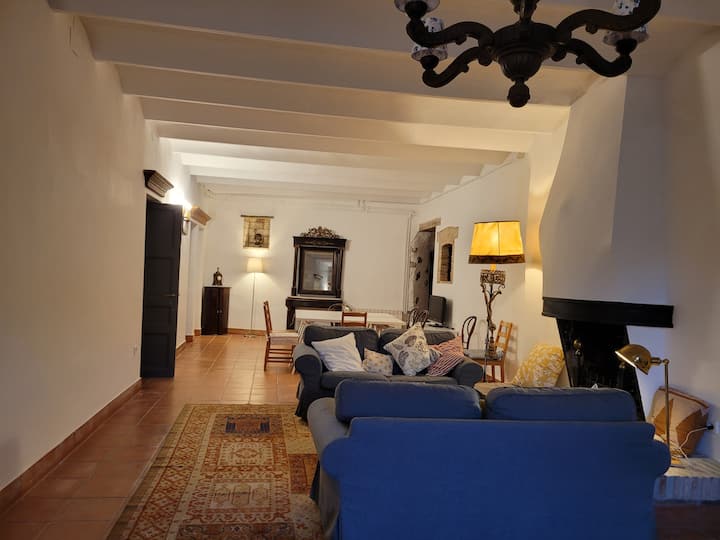 Pack 5 Habitaciones + Cocina En Finca Elegante - Granollers