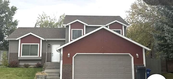 Spacious 4 Br Private Getaway - 拉皮德城