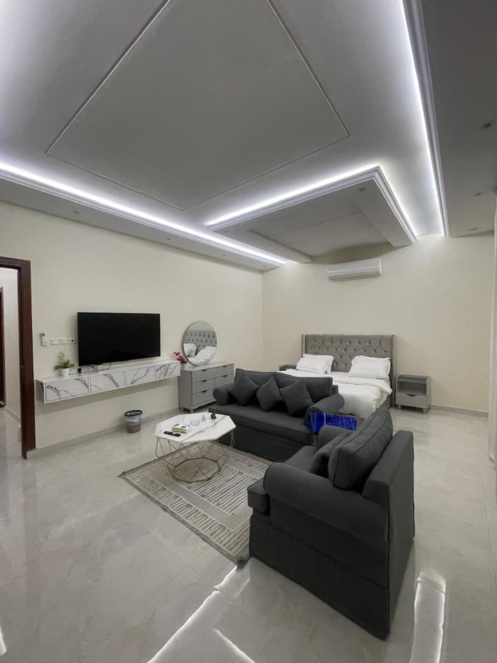 أستديو فاخر بمطبخ -B8 - Riyadh