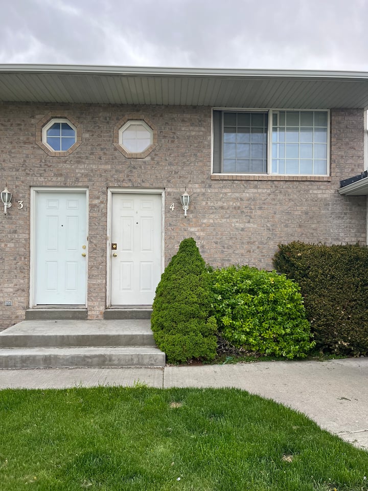 Comfortable 2 Bedroom Apartment - Idaho Falls, ID