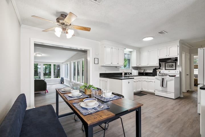 Spacious Vibes In Heart Of City - Baton Rouge, LA