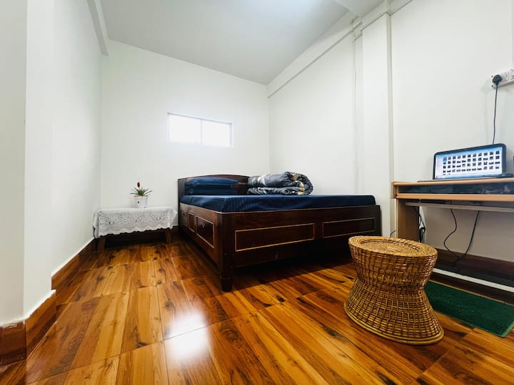 Pinescape Homestay - Kurseong