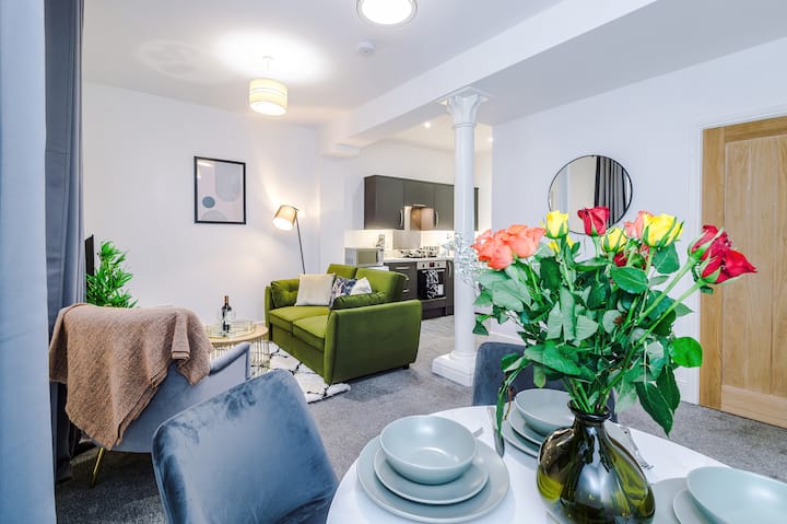 Old Dutch Embassy By Guestz - Hull