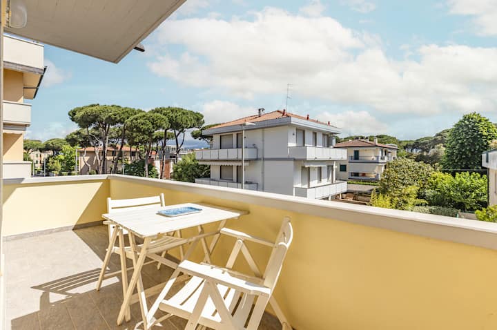 Guesthost - Apartment With Parking Near The Beach! - Forte dei Marmi
