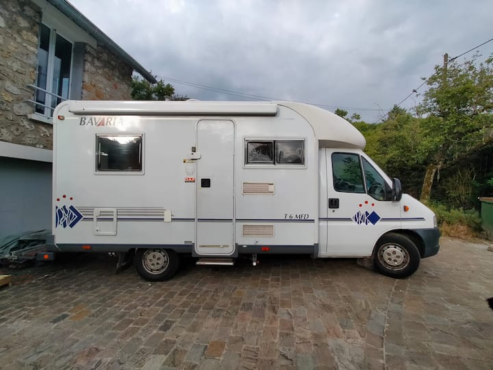 Camping Car - Totoro - Montfort-l'Amaury