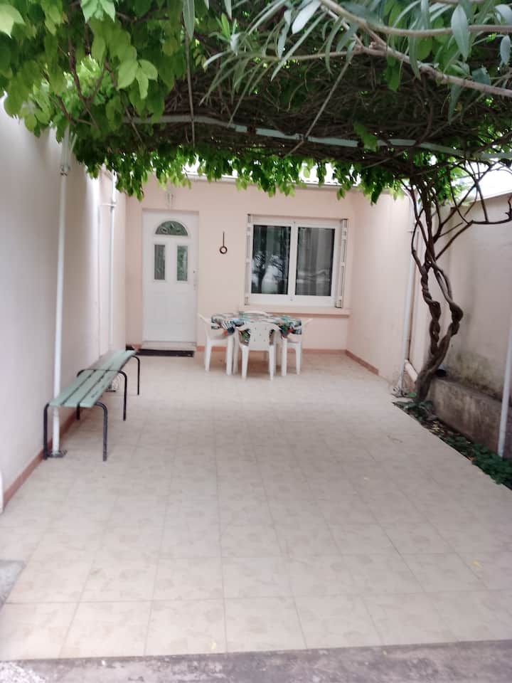 Petit Appartement Rdc 33 M² - Festival d'Avignon