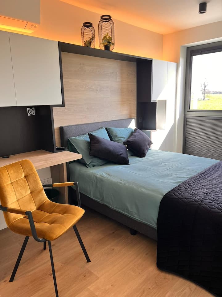 Private Room With Bathroom In Inova Guesthouse - Hasselt