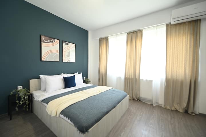 Charming Retreat: 1br-apt In Historic Old Town - Bukarest