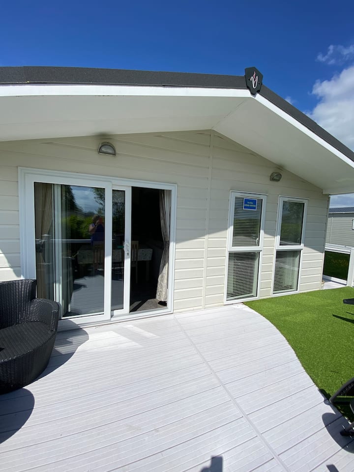 Chewton Meadow Lodge - Highcliffe