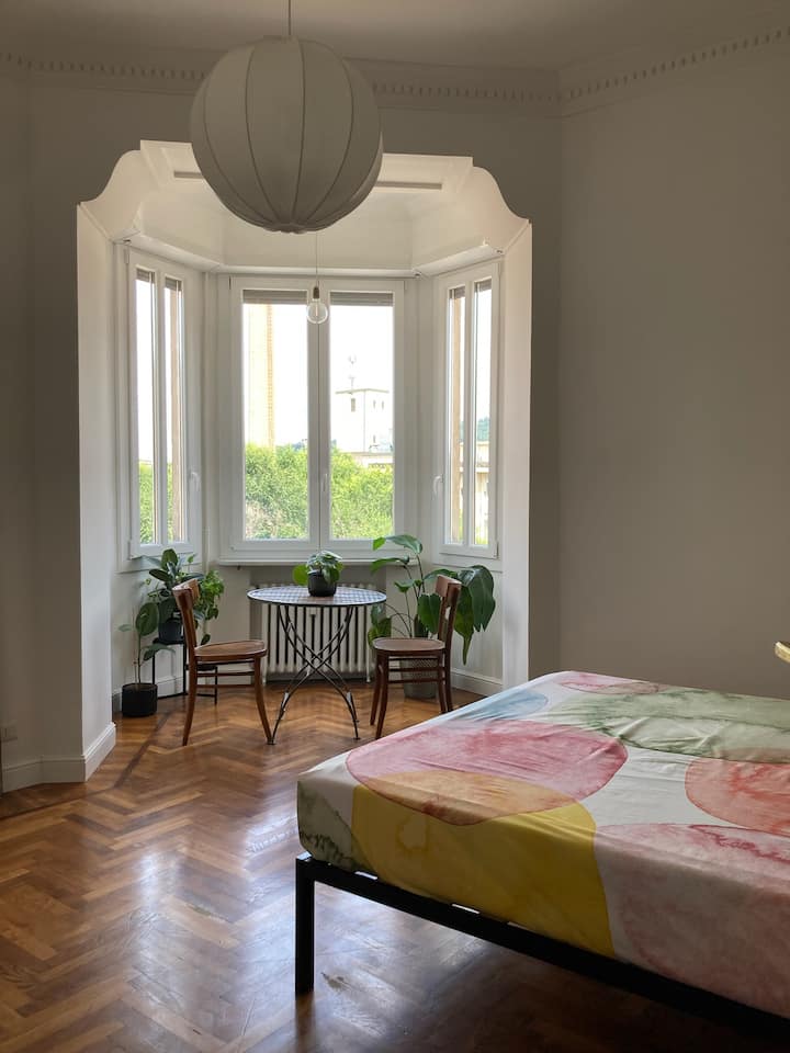 Ca Bela: Un Bow Window Su Torino - Turim