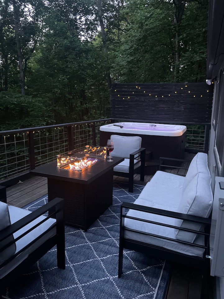 Lakota Cabin | Mtn Retreat • Hot Tub • Ev Charger - Virginia