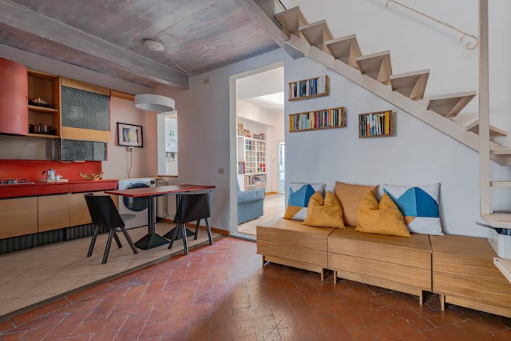 The Library Apartment - Florence