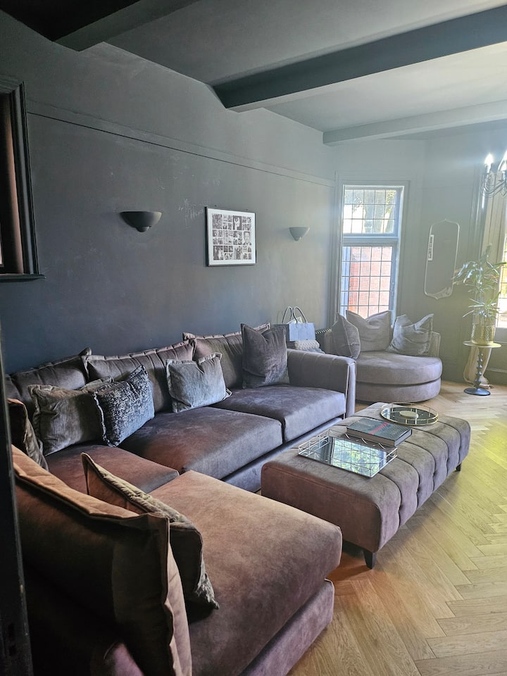 Luxury Working Family Home - Northampton