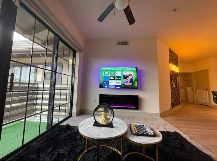 Elegant/ Artsy 1 Br
Bishop Arts - Dallas