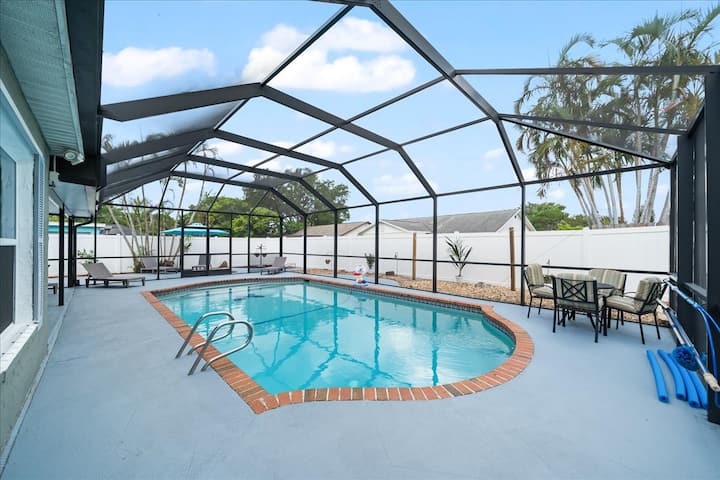 Flip Flop Oasis~pool~beach~king Suite~space Camp - 코코아