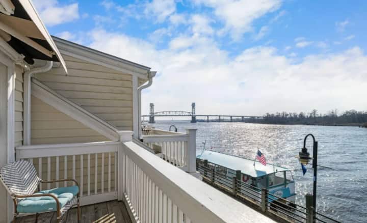 Riverwalk Retreat - Wilmington, NC